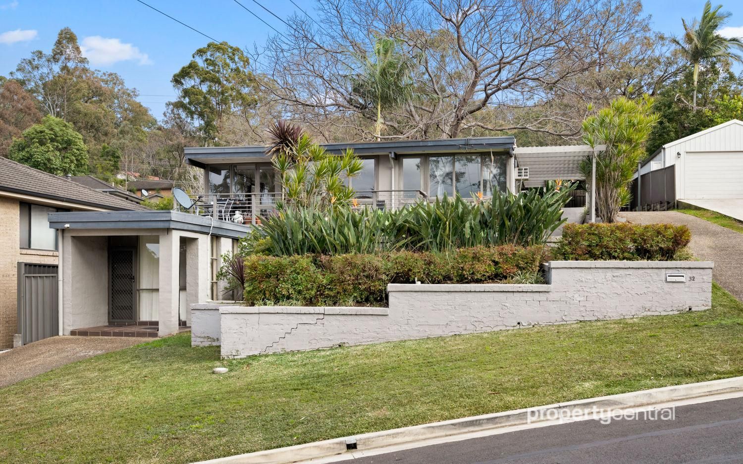 32 Deloraine Drive, Leonay | Property History & Address Research | Domain