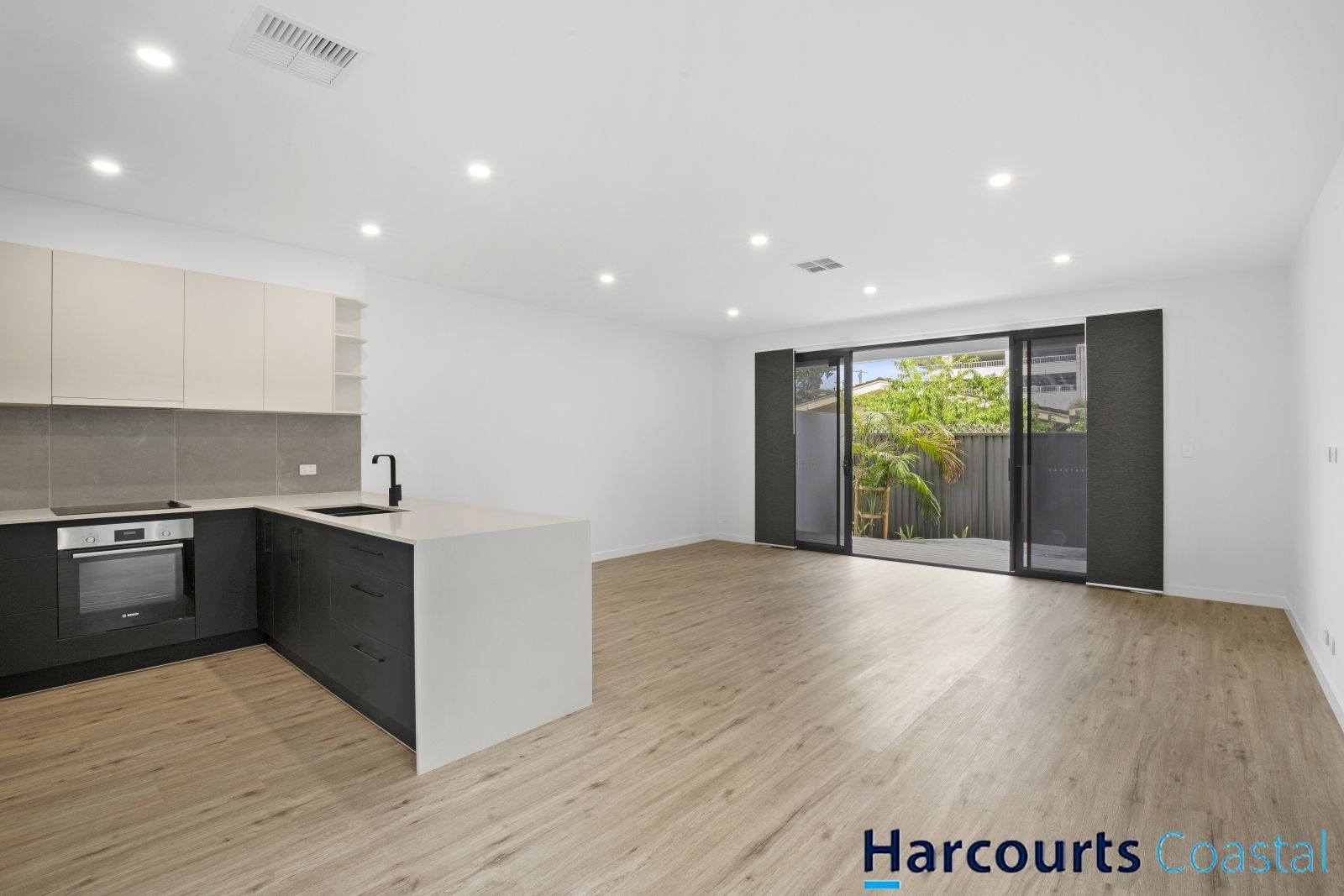 2/4 Matina Street, Biggera Waters QLD 4216 - Duplex For Rent - $1,100 ...