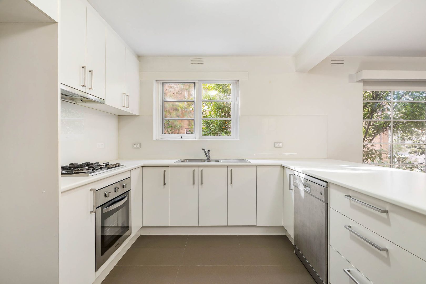 4/36 Kensington Road, South Yarra VIC 3141 - Apartment For Rent | Domain