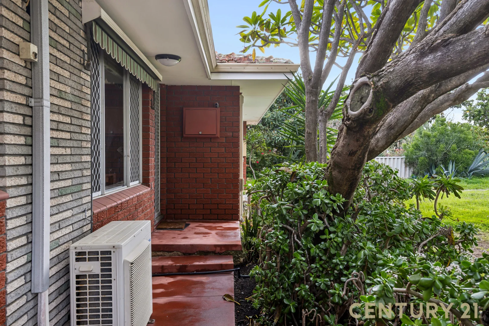 17 Gemini Way, Carlisle WA 6101 | Domain