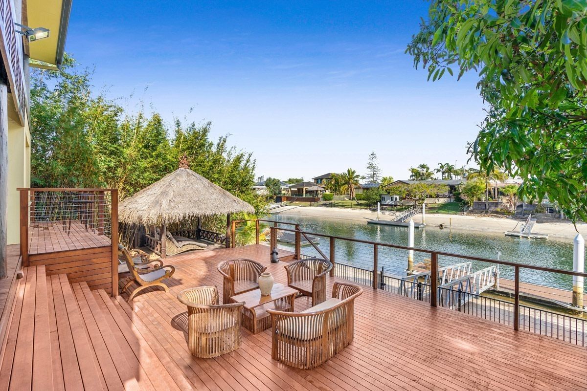 Sold 88 Salerno St, Isle Of Capri QLD 4217 on 14 Feb 2023 - 2018165289 ...