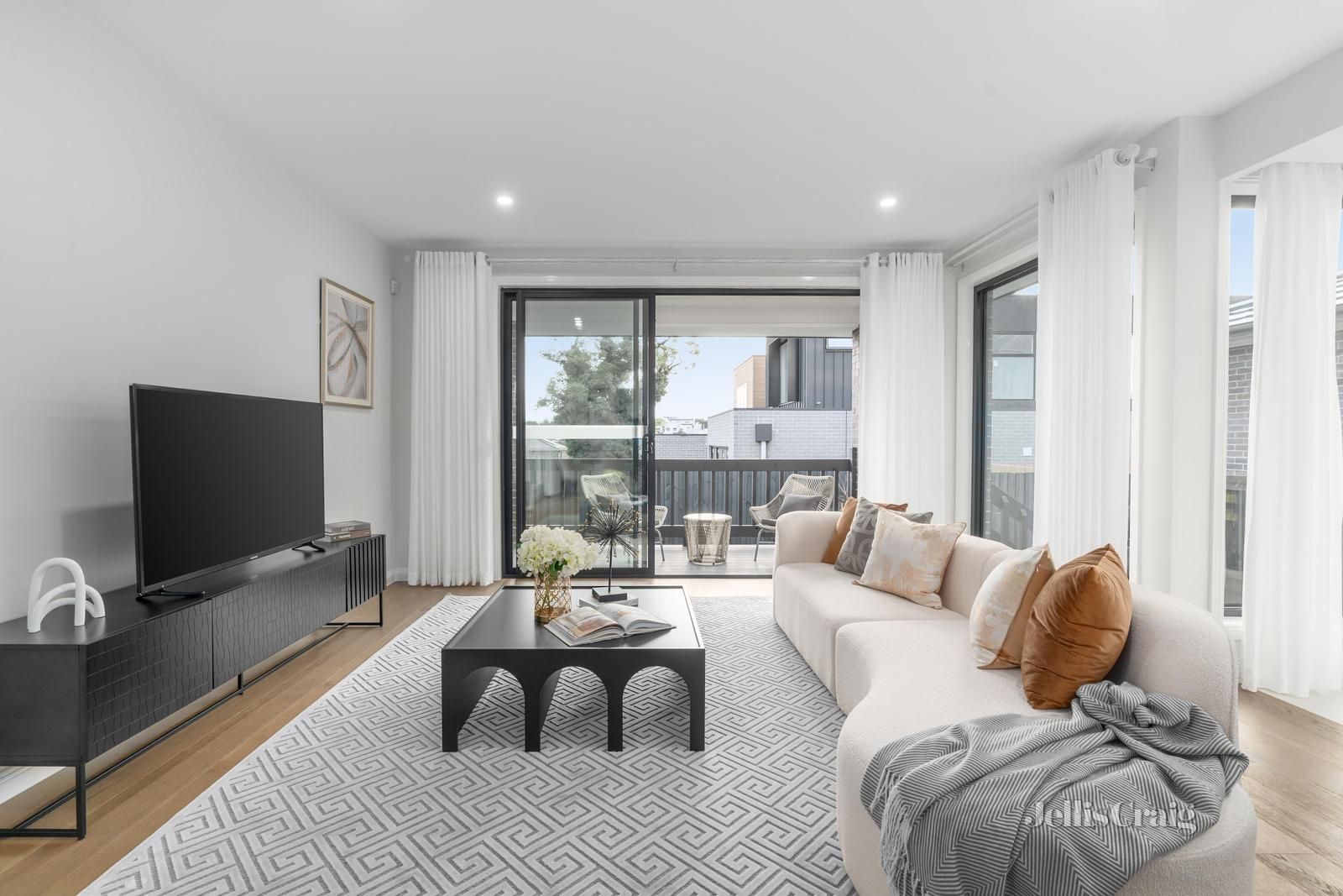 20a Leeds Street, Doncaster East VIC 3109 | Domain