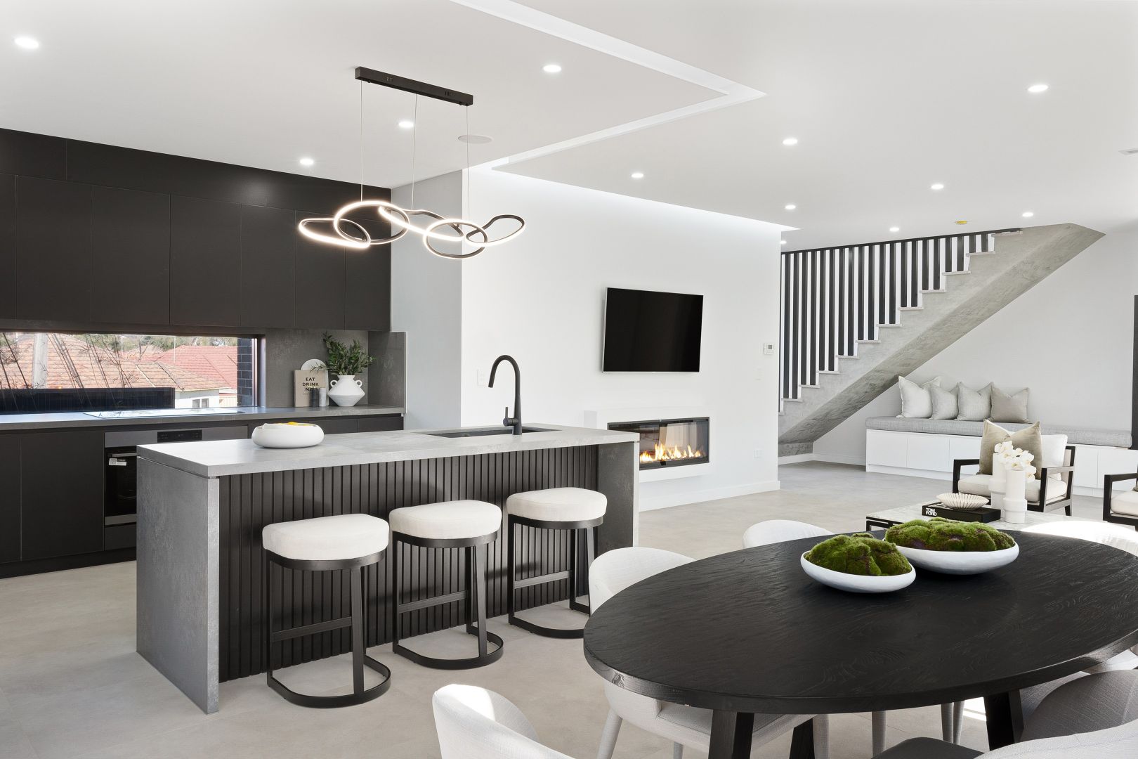 7 Toorak Avenue, Beverly Hills | Property History & Address Research ...