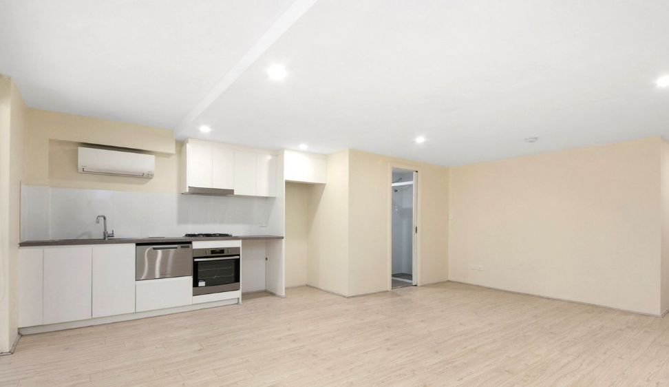 9/11 Ross St, Forest Lodge NSW 2037 - Studio For Rent - $700 | Domain