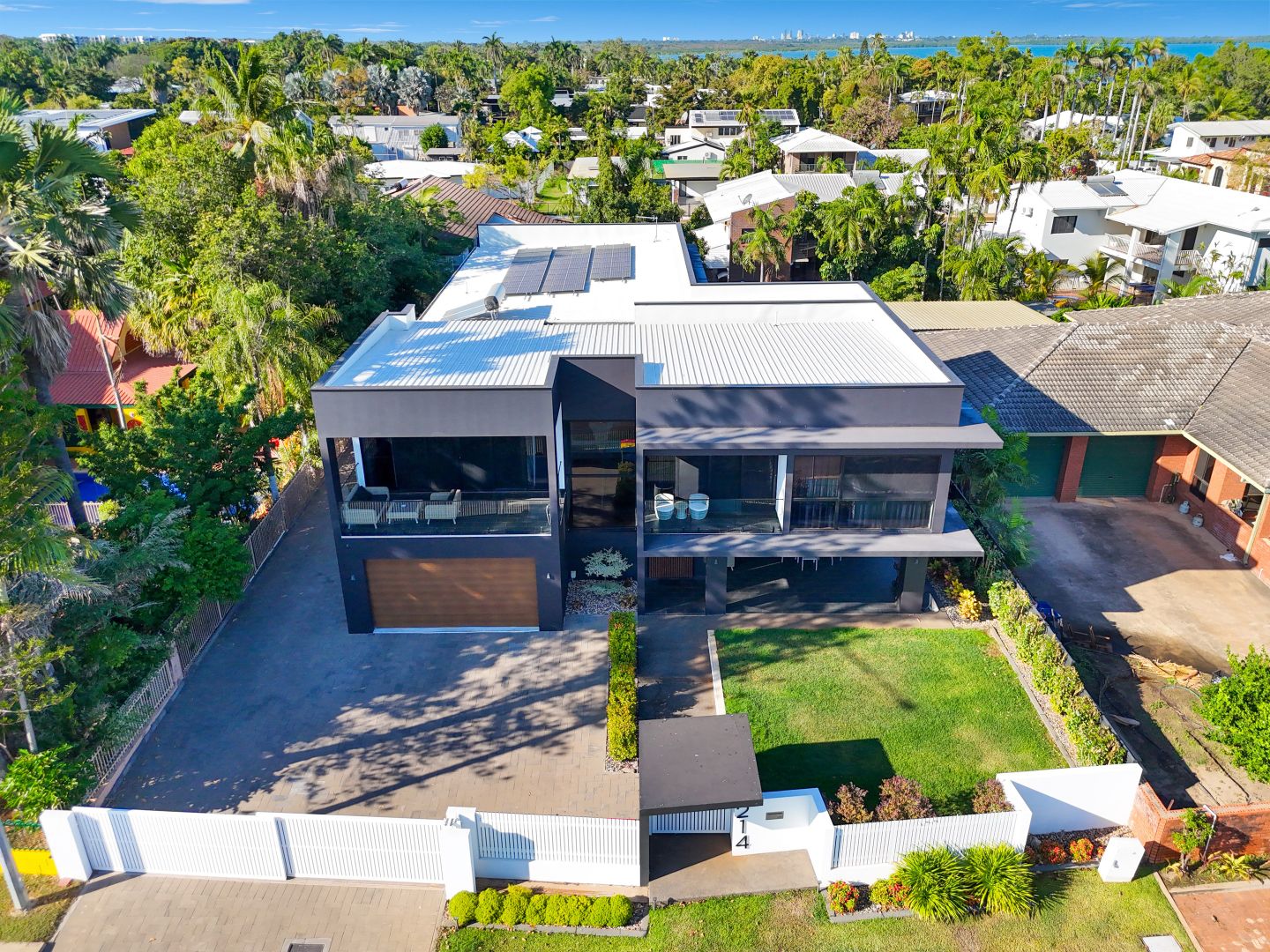 214 Casuarina Drive, Nightcliff NT 0810 - House For Rent - $2,300 | Domain