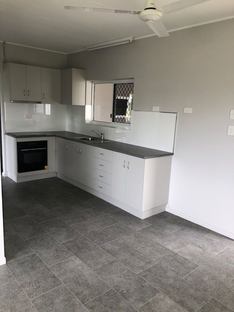 2/9 Bergin Road, Innisfail Estate QLD 4860 - Apartment For Rent | Domain