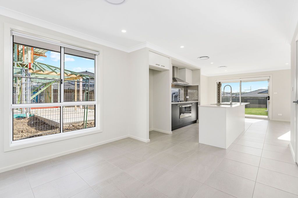 5 Glory Loop, Catherine Field NSW 2557 - House For Rent | Domain