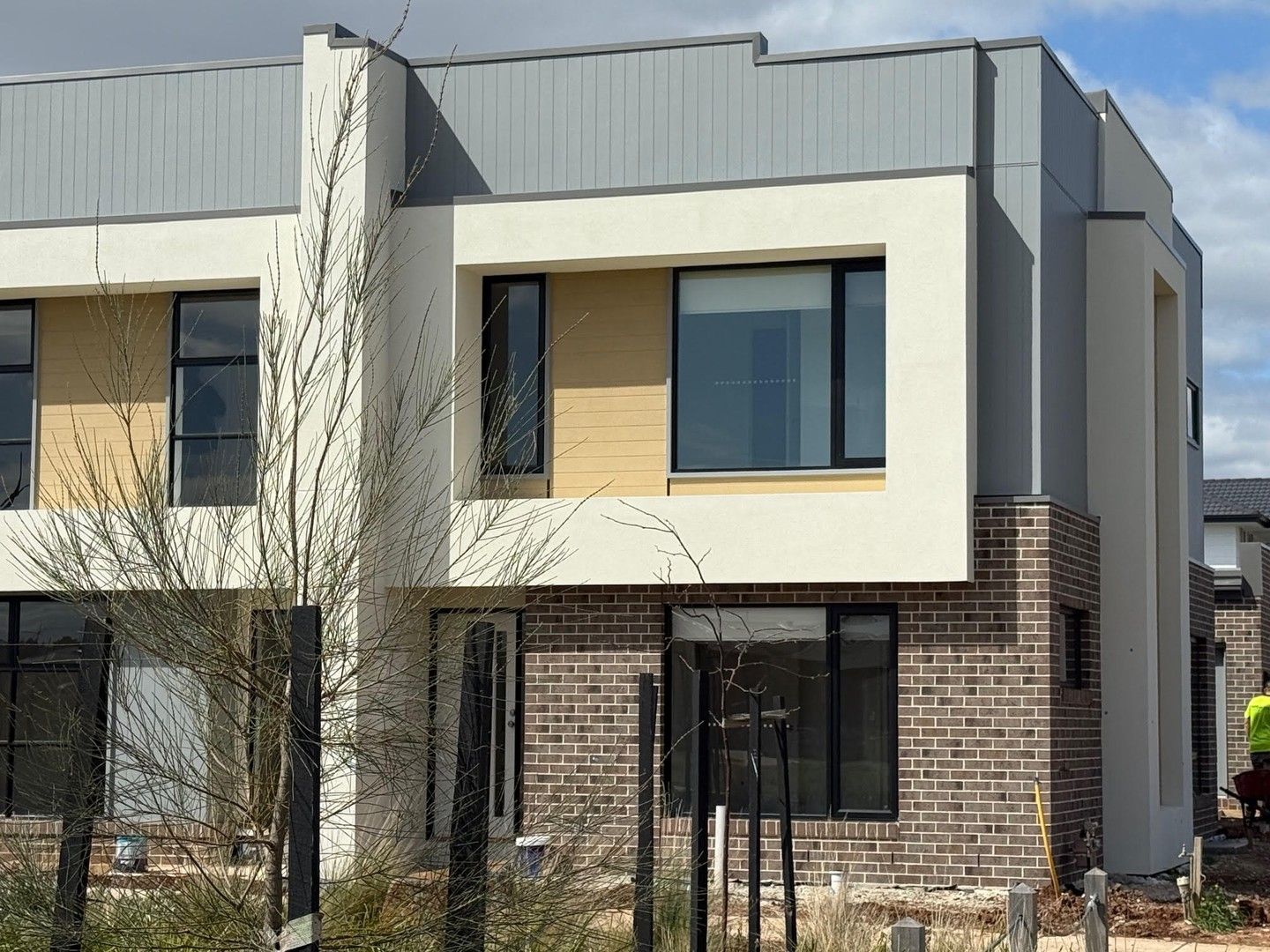 2 Flank Walk, Fraser Rise VIC 3336 - Townhouse For Rent | Domain