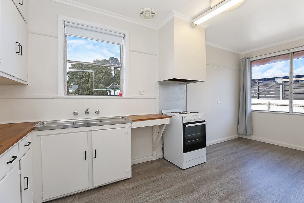 124 Armstrong Street, Colac VIC 3250 | Domain