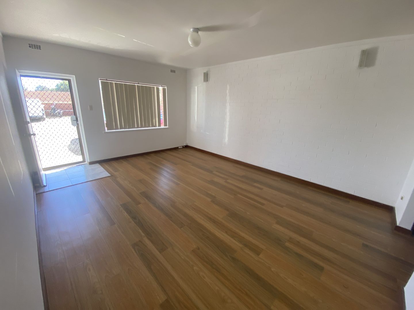 4/60 Forrest Road, Hamilton Hill WA 6163 - Apartment For Rent - $450 ...