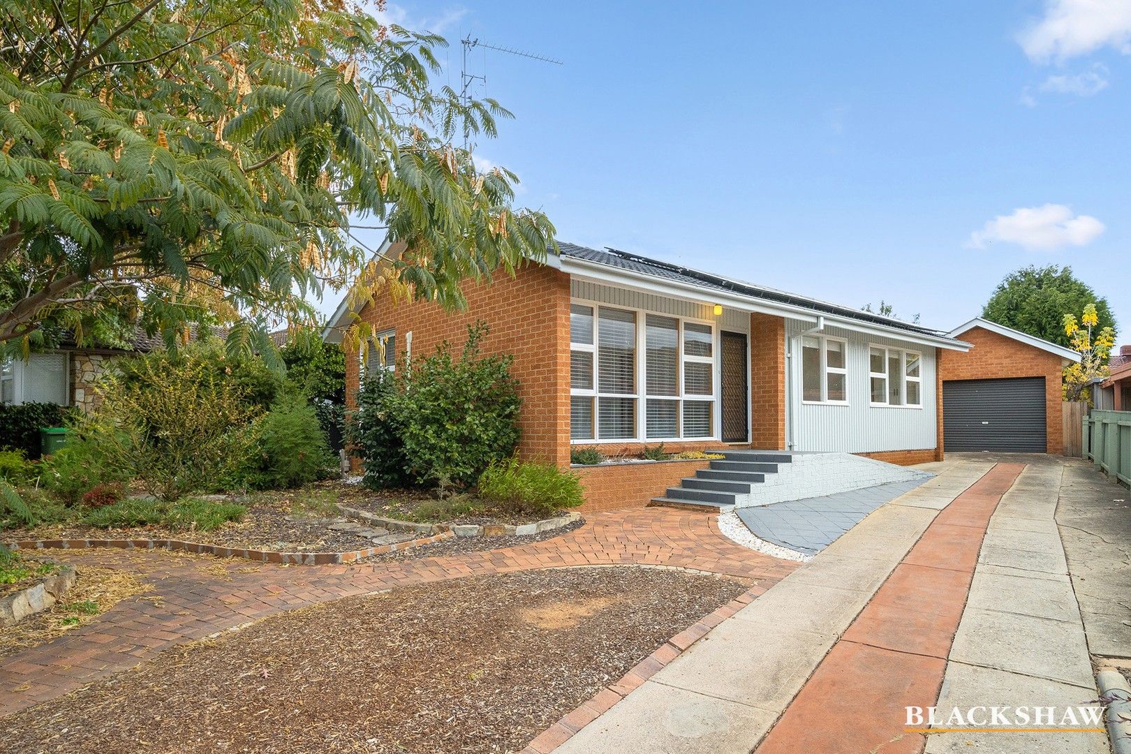 137 Ross Road, Queanbeyan NSW 2620 - House For Rent | Domain