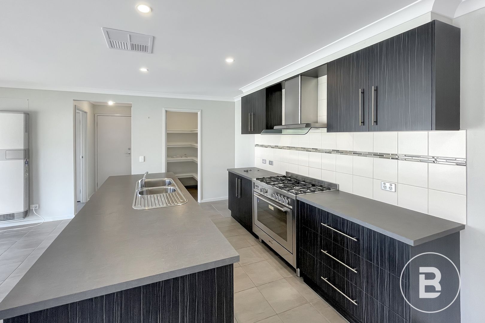 4 Crossley Avenue, Epsom VIC 3551 - House For Rent - $460 | Domain
