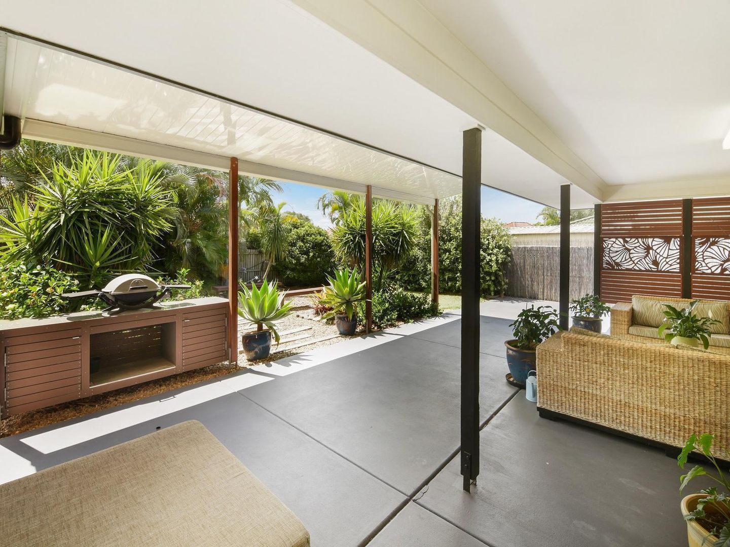 14 Springs Drive, Little Mountain | Property History & Address Research ...