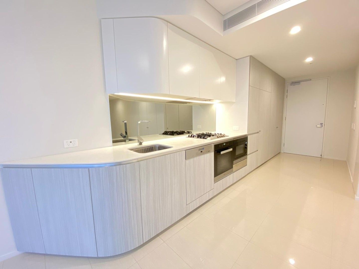 2507/300 Kent St, Sydney NSW 2000 - Apartment For Rent - $1,200 | Domain