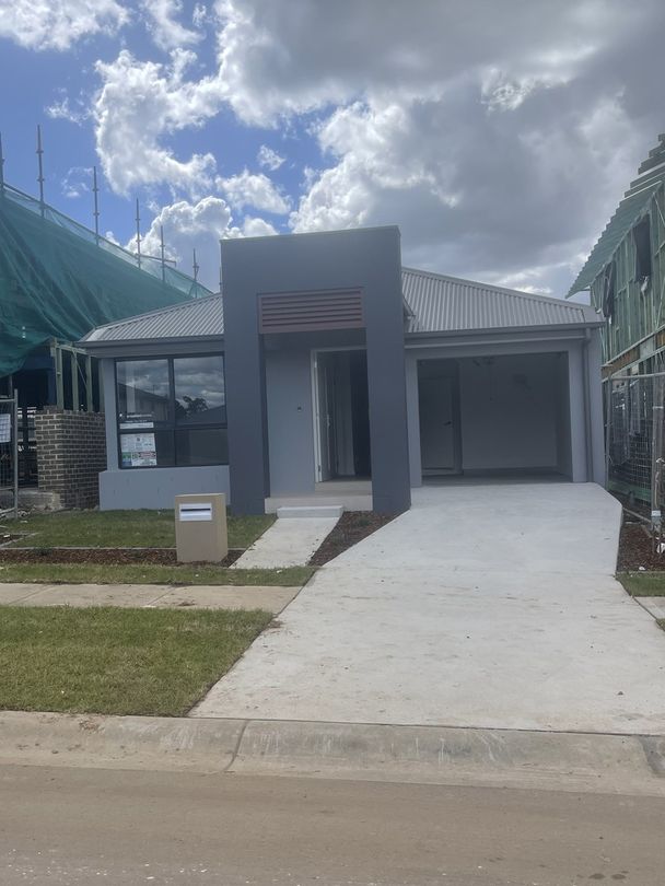 7 Samphire Street, Cobbitty NSW 2570 - House For Rent | Domain