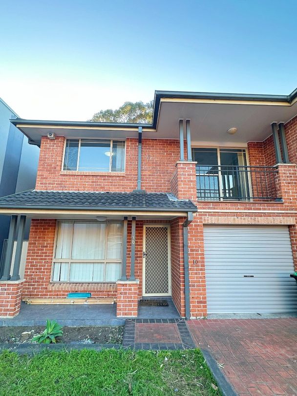 10/4 Myall Road, Casula NSW 2170 - Townhouse For Rent | Domain