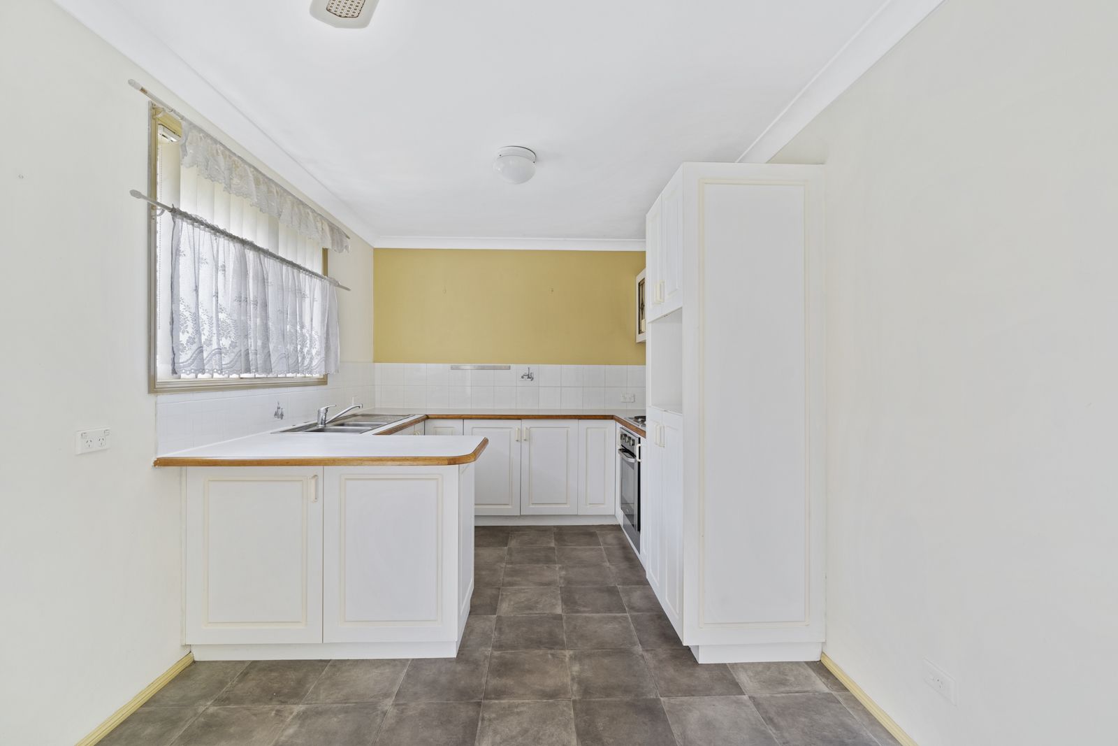 7/2 Westmoreland Road, Minto NSW 2566 - Villa For Rent | Domain