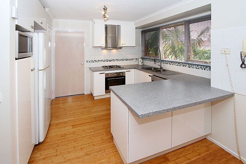 7 Hickey Court, Mill Park VIC 3082 - House For Rent - $400 | Domain