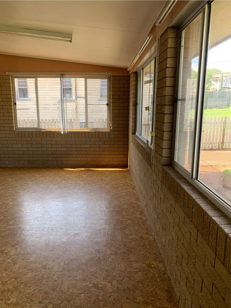 186 Ruthven Street, North Toowoomba QLD 4350 - House For Rent - $370 ...