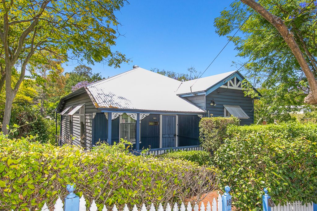 18 Mornington St, Red Hill QLD 4059 - House For Rent | Domain