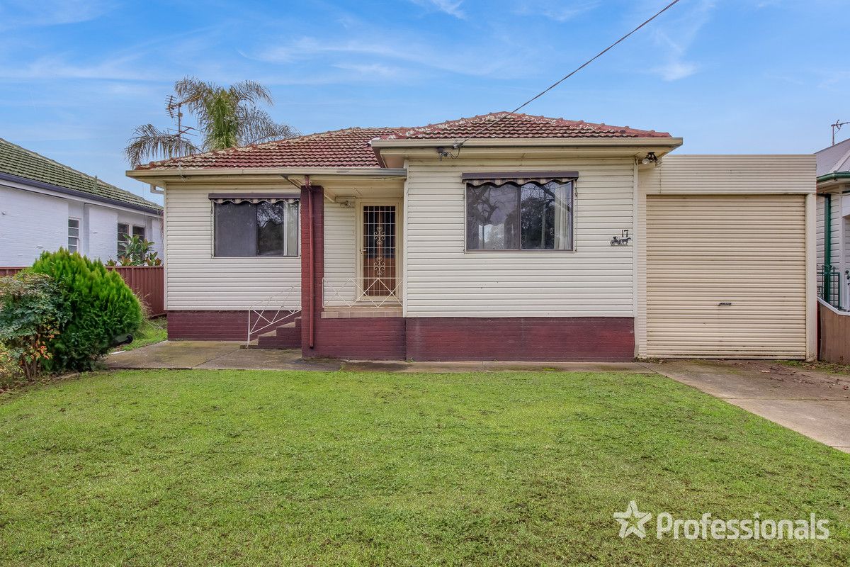 17 Spring Street, Wagga Wagga NSW 2650 - House For Rent | Domain