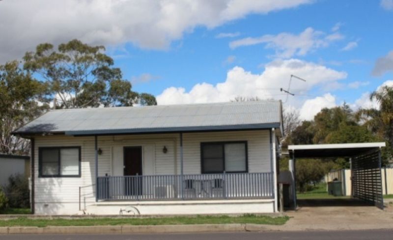 4 Scott Road, South Tamworth | Property History & Address Research | Domain