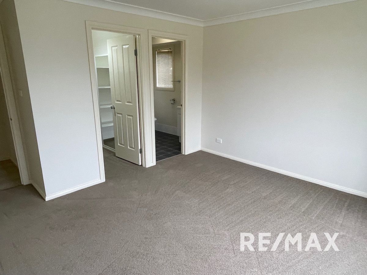 32 Yarrawah Crescent, Bourkelands NSW 2650 - House For Rent | Domain