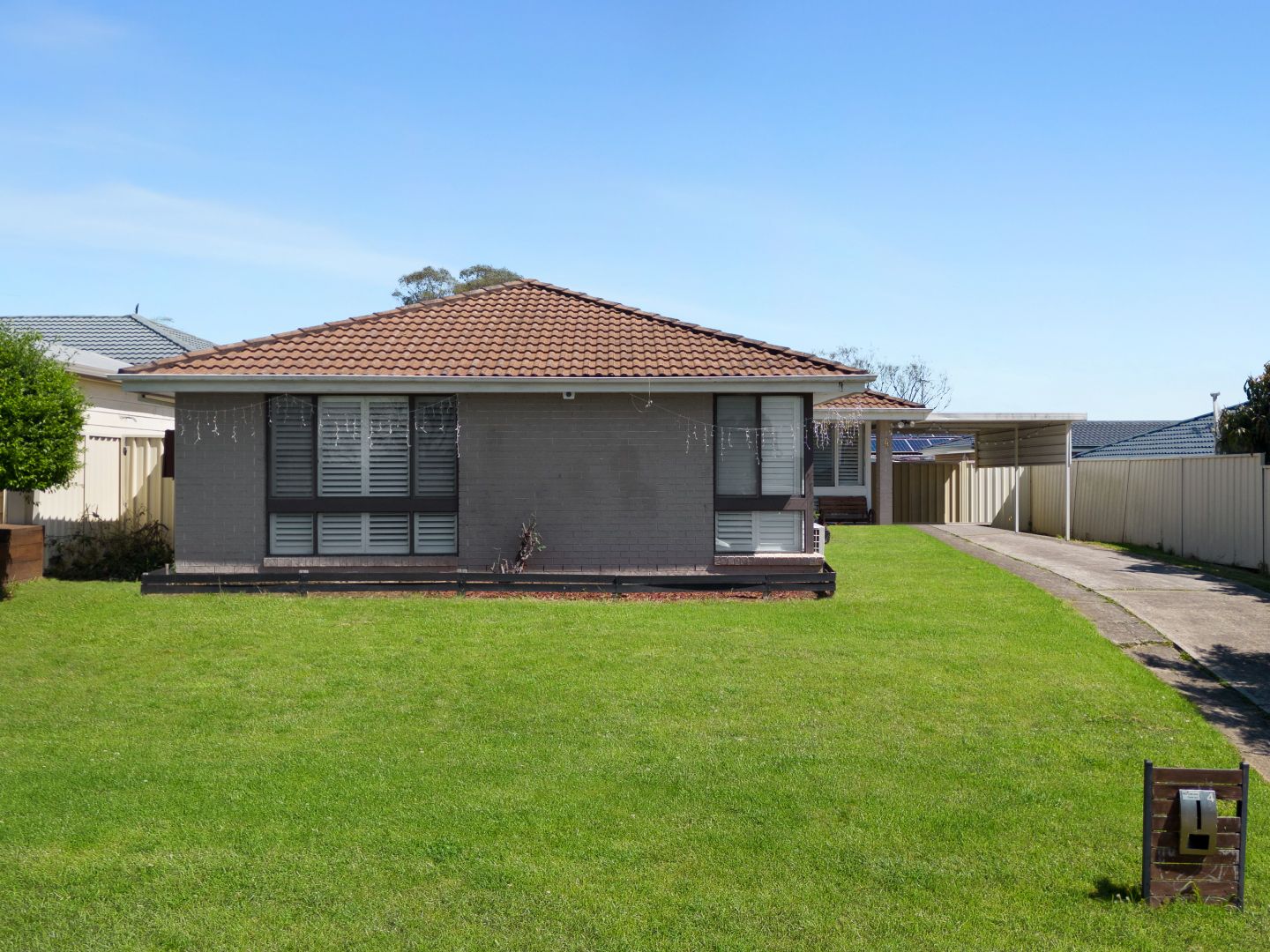 4 Ferdinand Place, Rosemeadow | Property History & Address Research ...