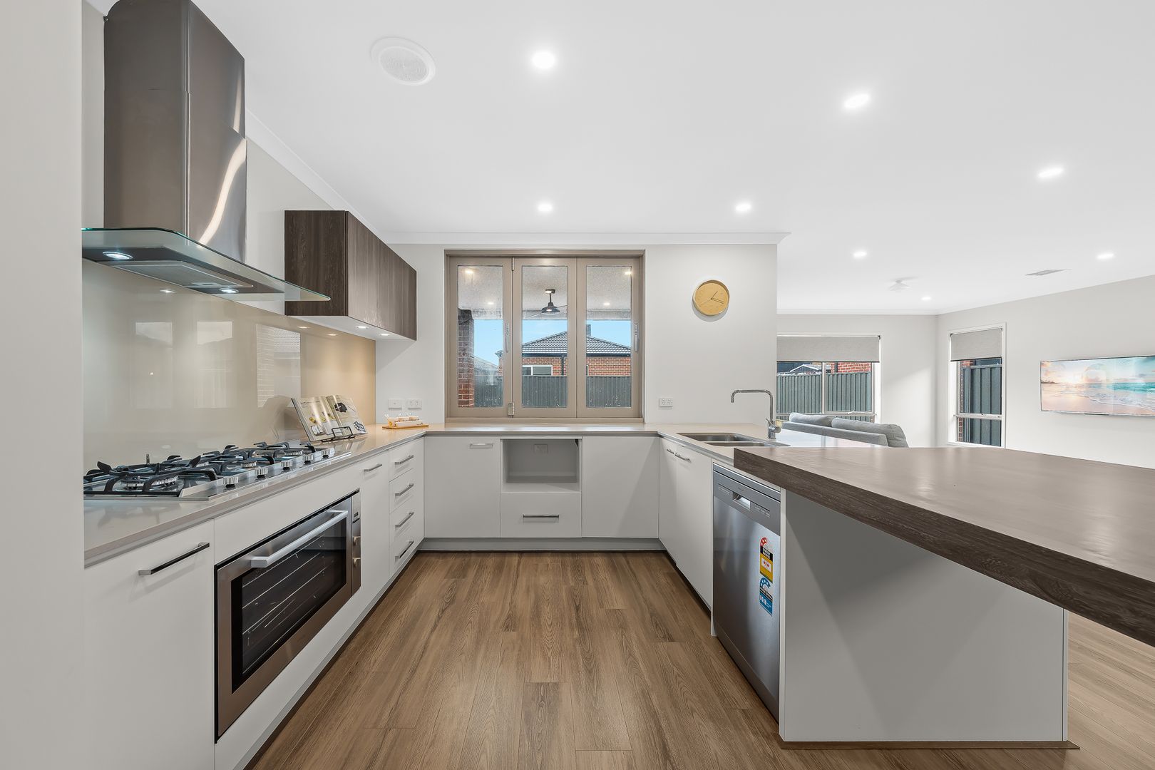 59 Springleaf Avenue, Clyde North VIC 3978 - House For Rent - $725 | Domain