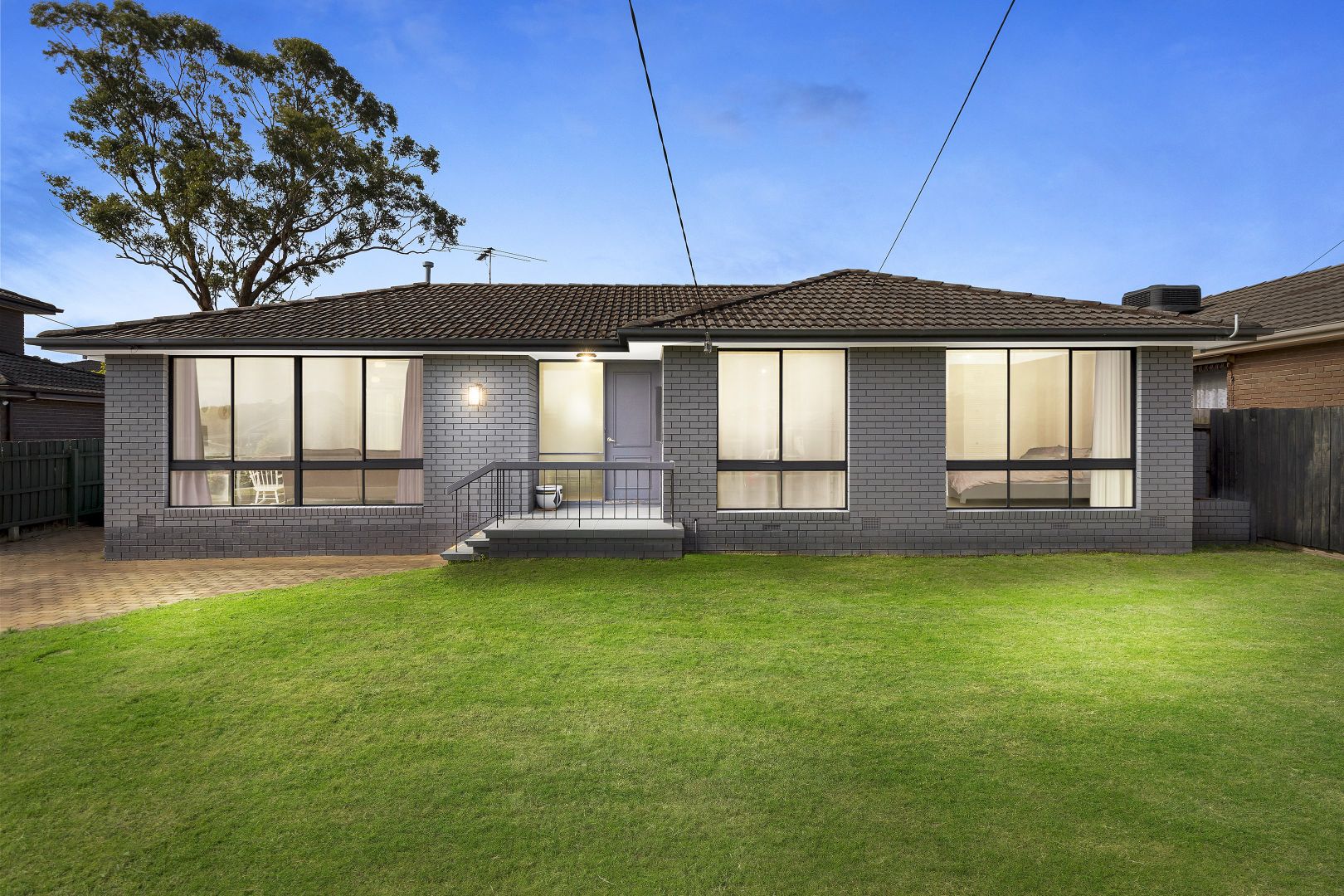 33 Alexander Crescent, Frankston | Property History & Address Research ...