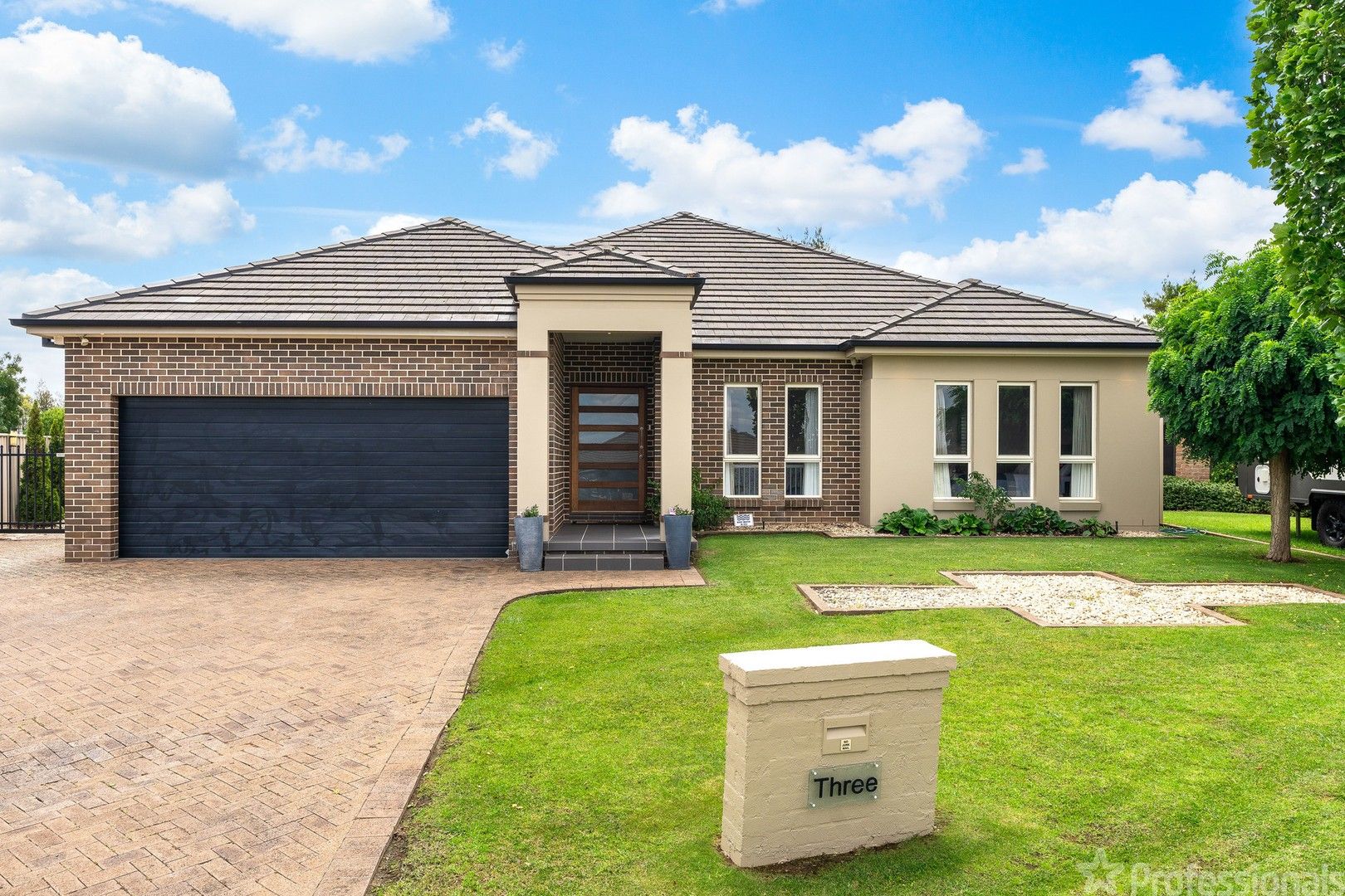 3 Gregory Place, Orange NSW 2800 | Domain