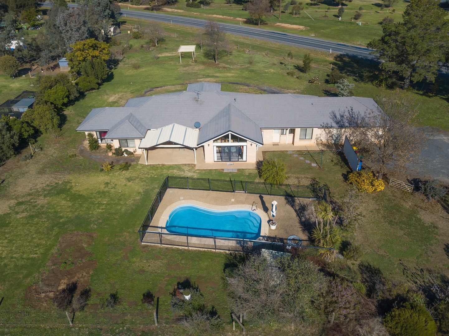 4580 Riverina Highway, Howlong | Property History & Address Research ...