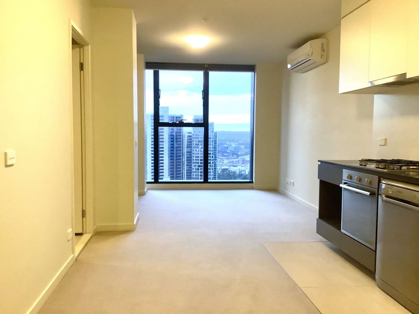 4507/568 Collins Street, Melbourne VIC 3000 - Apartment For Rent | Domain