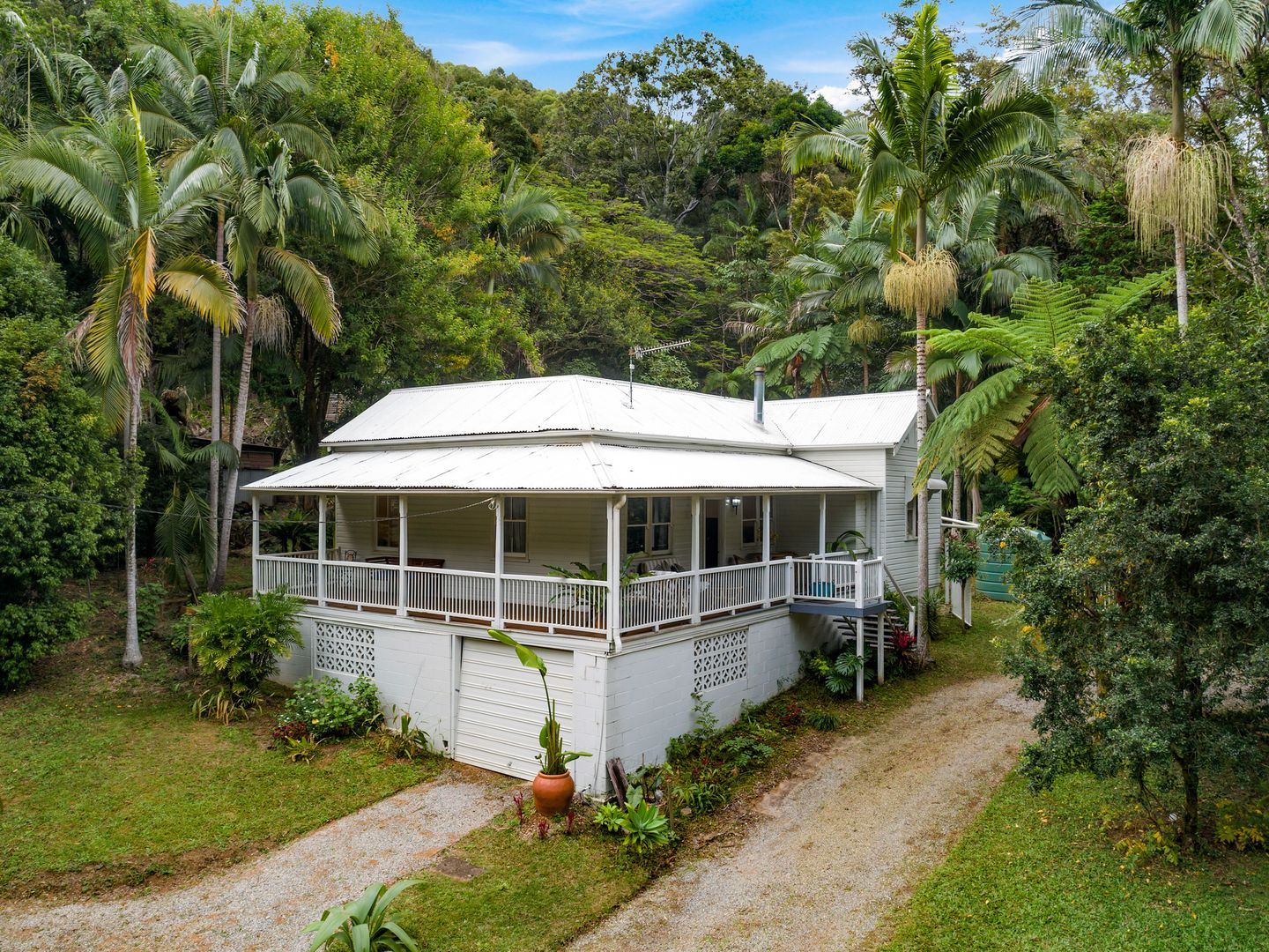 114 Crooks Valley Road, Crystal Creek | Property History & Address ...