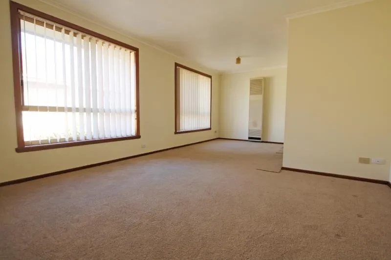 1/10 Farrant Court, Altona Meadows VIC 3028 - House For Rent | Domain