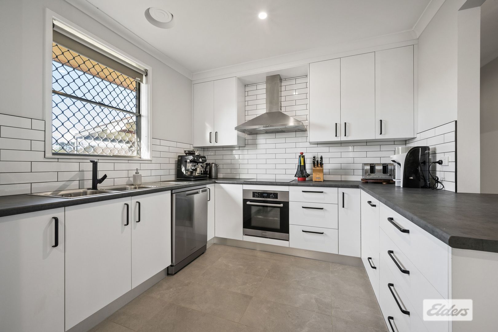 46 Wornes Drive, Wodonga VIC 3690 - House For Rent | Domain