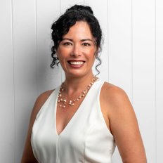 Lian Scott | Suter Smith Cleine | Real Estate Agent in