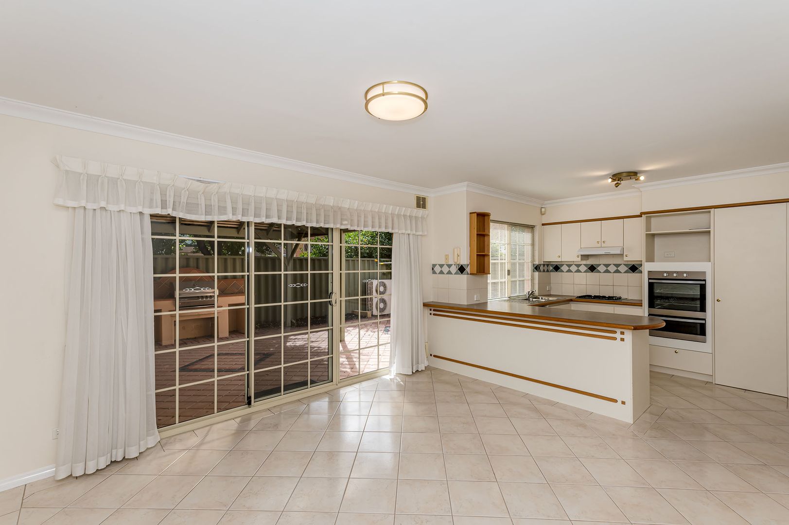 3/32 RENWICK STREET, South Perth WA 6151 - House For Rent - $850 | Domain