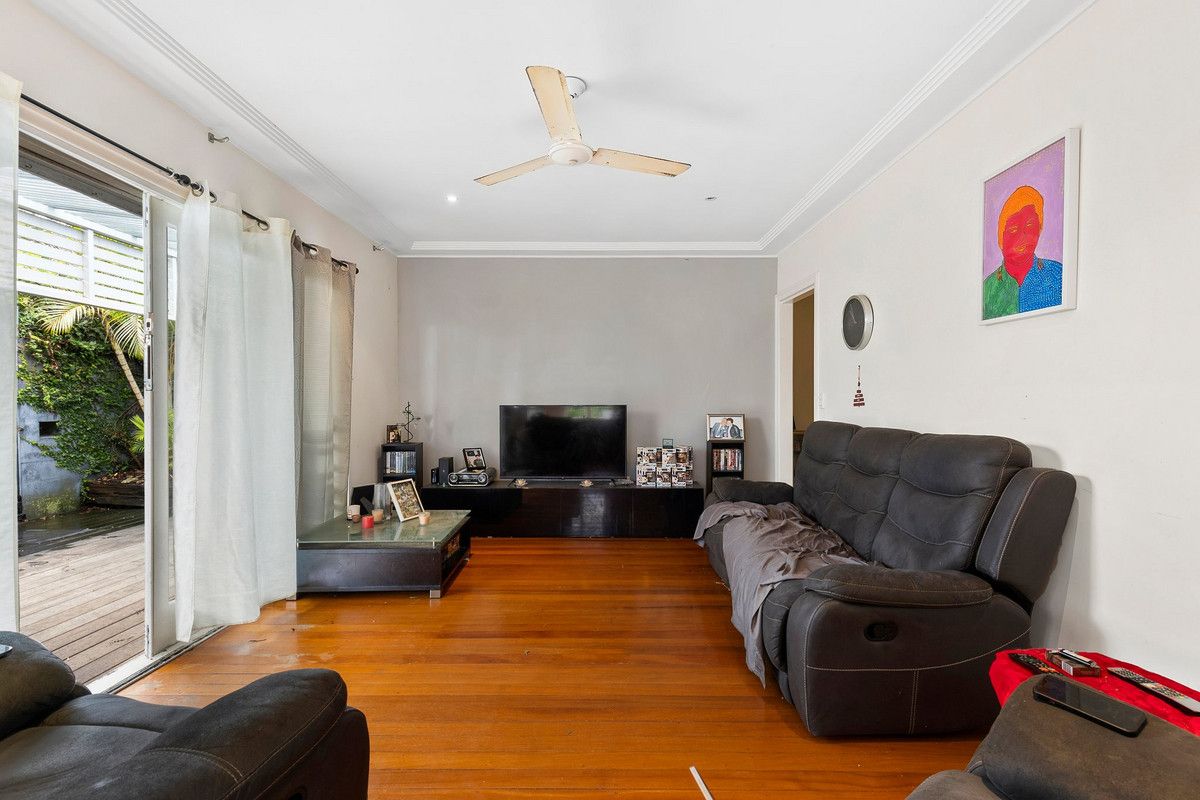 10 Alicia Street, Southport QLD 4215 | Domain