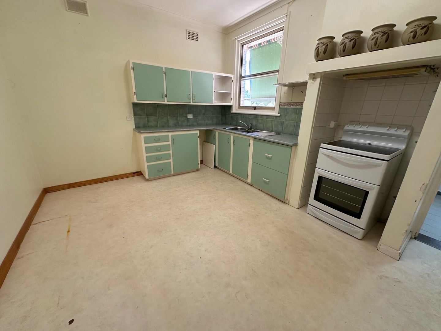 11 Giles St, Crystal Brook SA 5523 - House For Rent | Domain