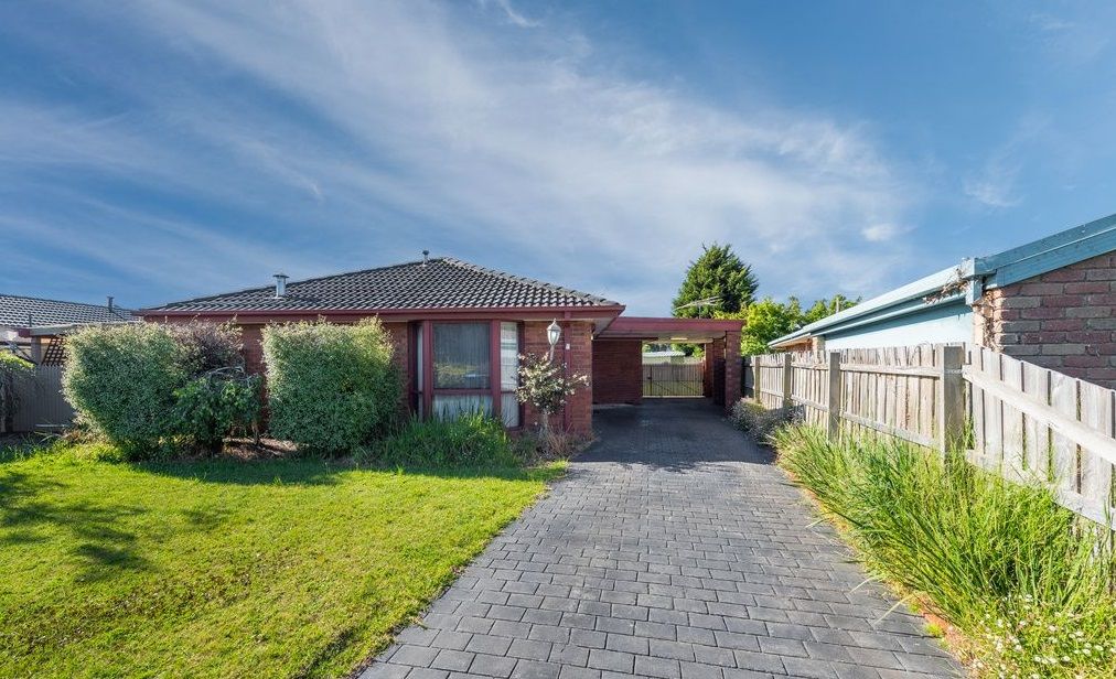 33 Fernlea Avenue, Rowville VIC 3178 - House For Rent | Domain