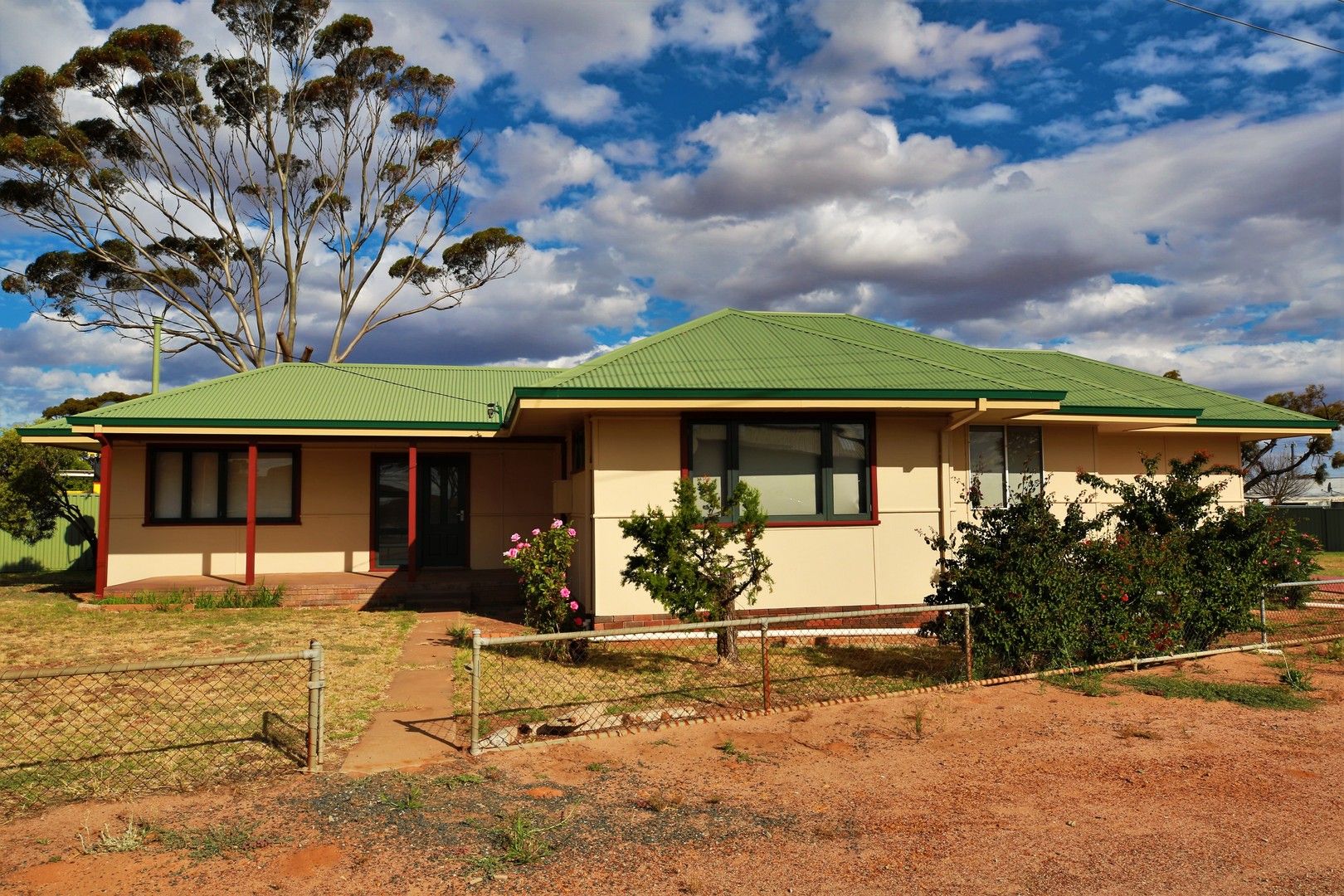 82 Stubbs Street, Lake Grace WA 6353 | Domain