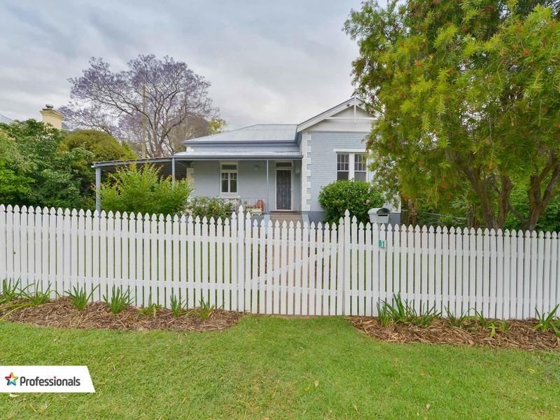 81 Roderick Street, Tamworth | Property History & Address Research | Domain