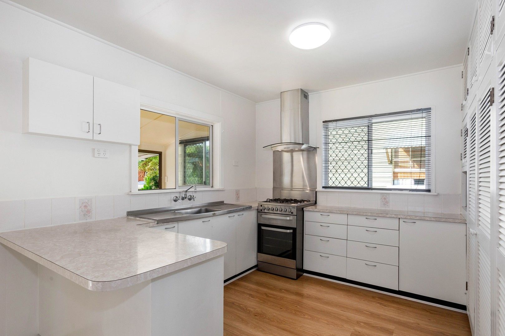 10 Riverview Street, Murwillumbah NSW 2484 - House For Rent | Domain