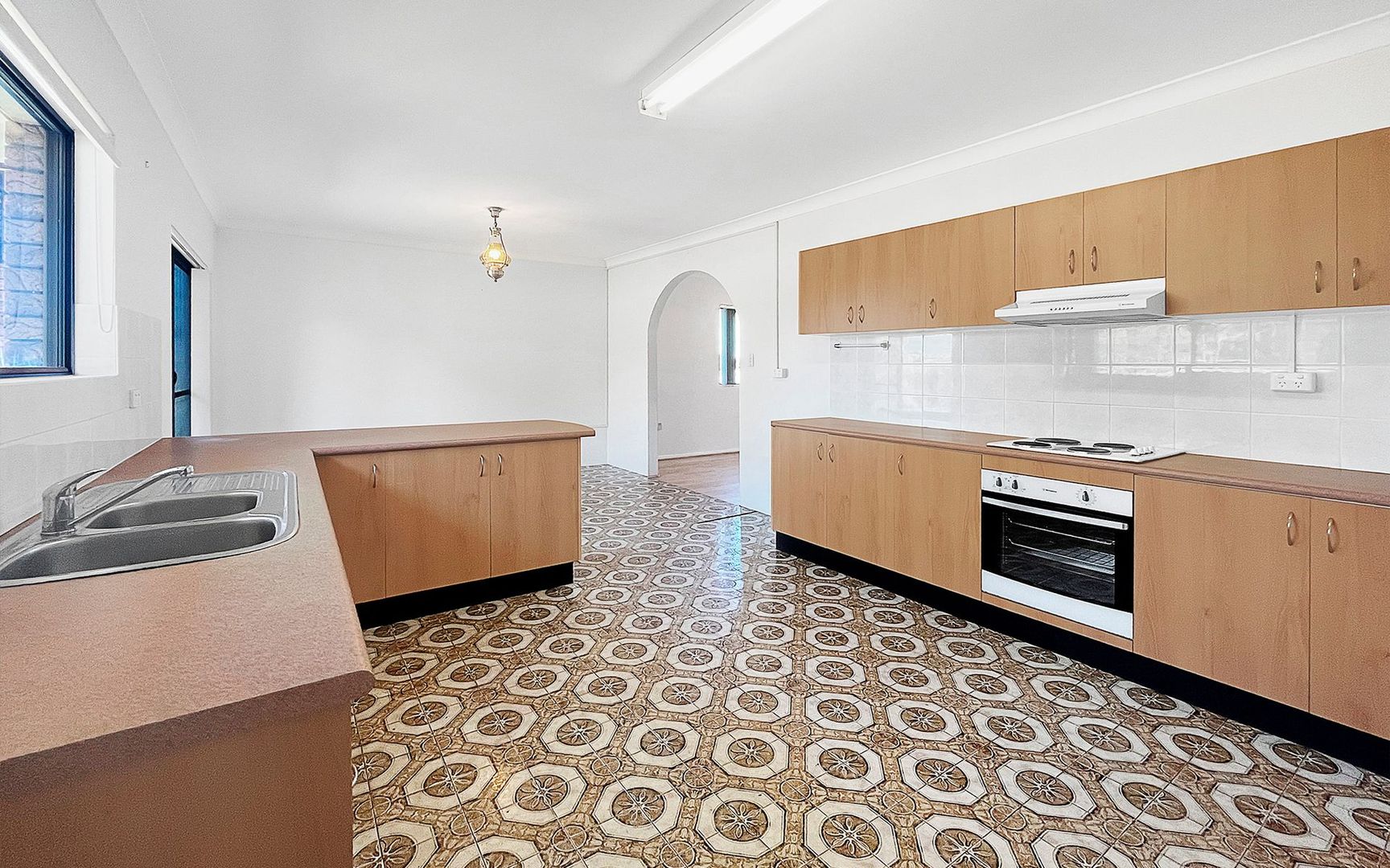 124 Woodlands Road, Taren Point NSW 2229 - House For Rent | Domain