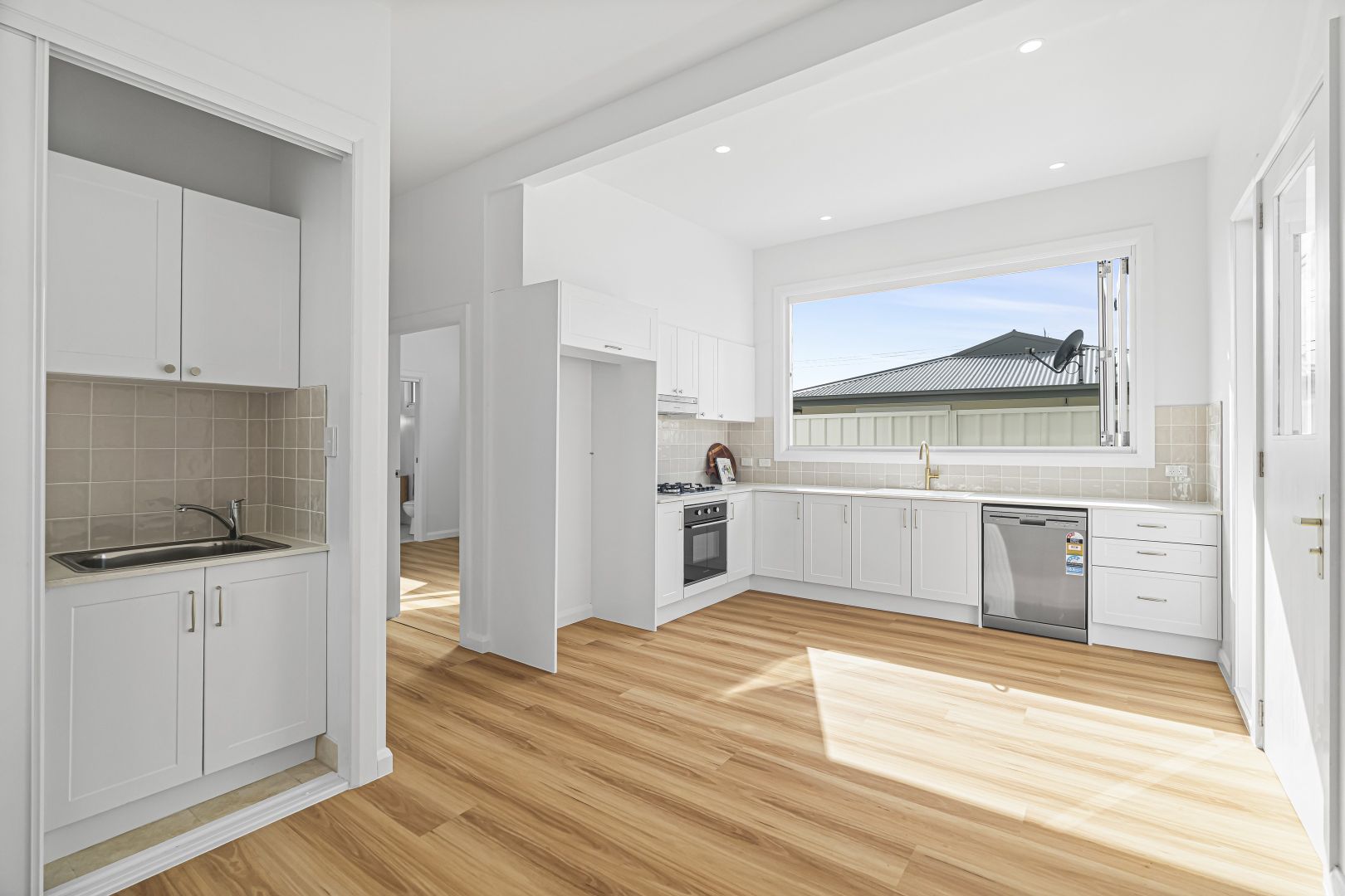 591a The Entrance Road, Bateau Bay NSW 2261 - Apartment For Rent | Domain