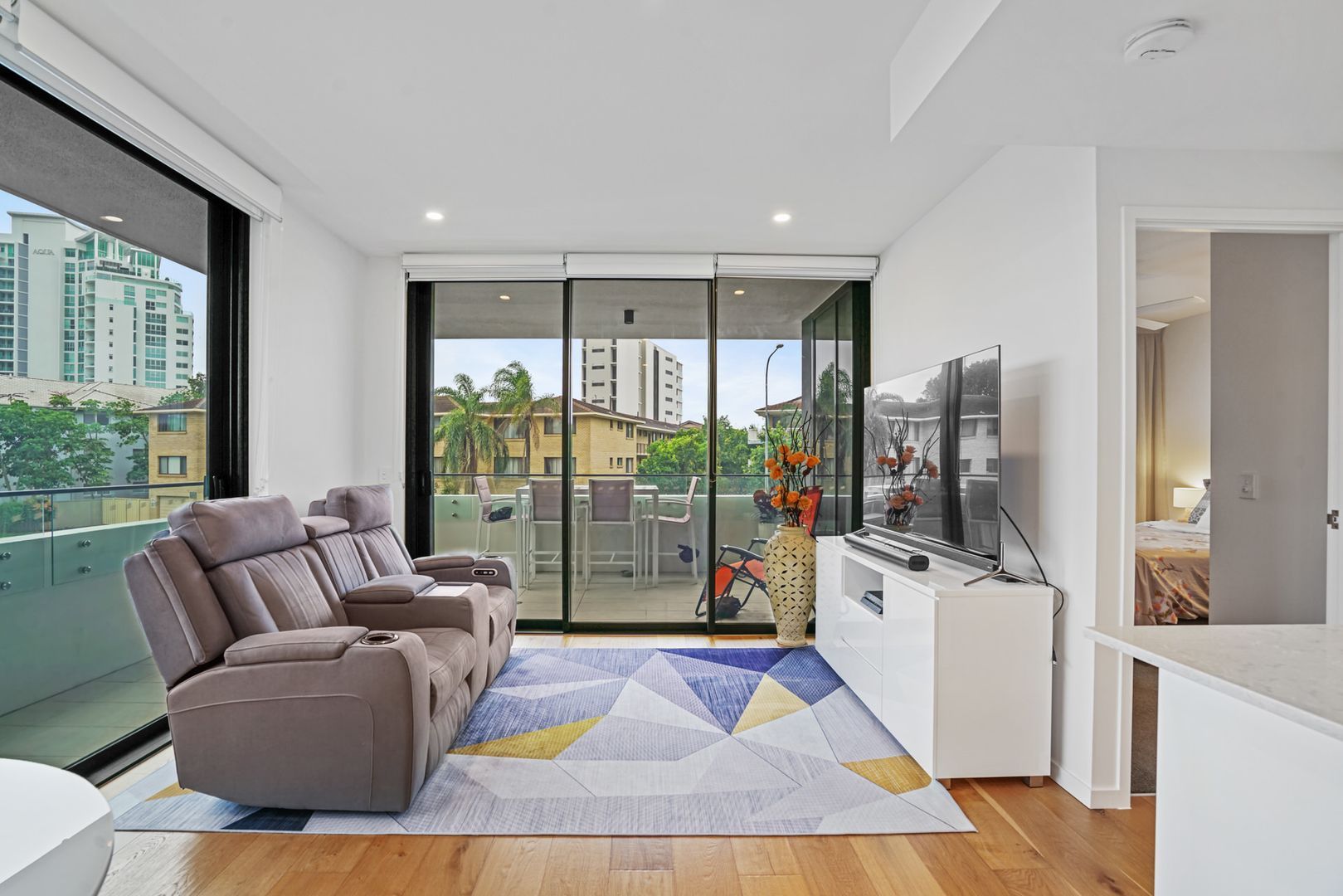 204/110-112 Frank Street, Labrador QLD 4215 - Apartment For Rent - $900 ...