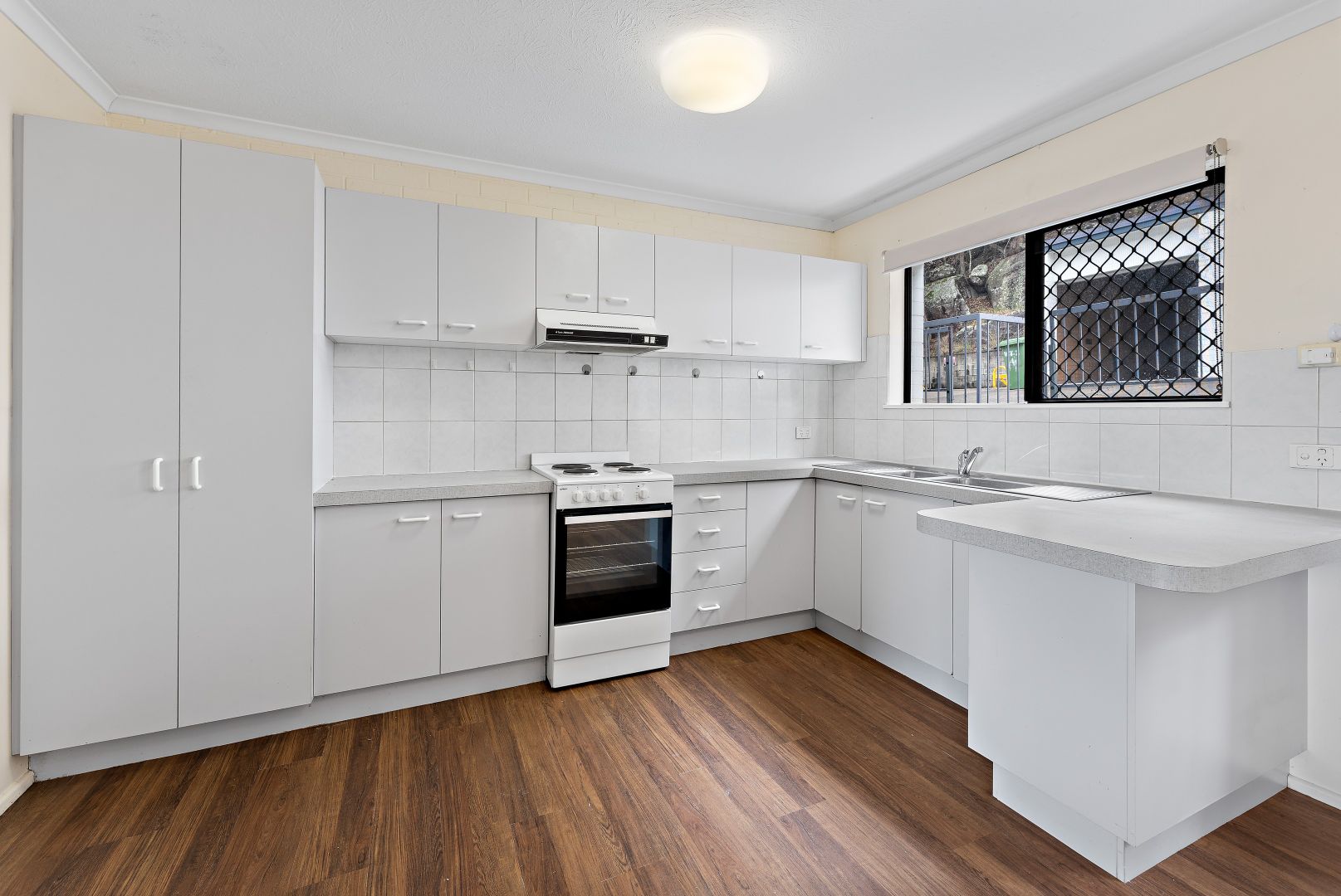 31/167 John Paul Drive, Springwood QLD 4127 - Apartment For Rent - $450 ...