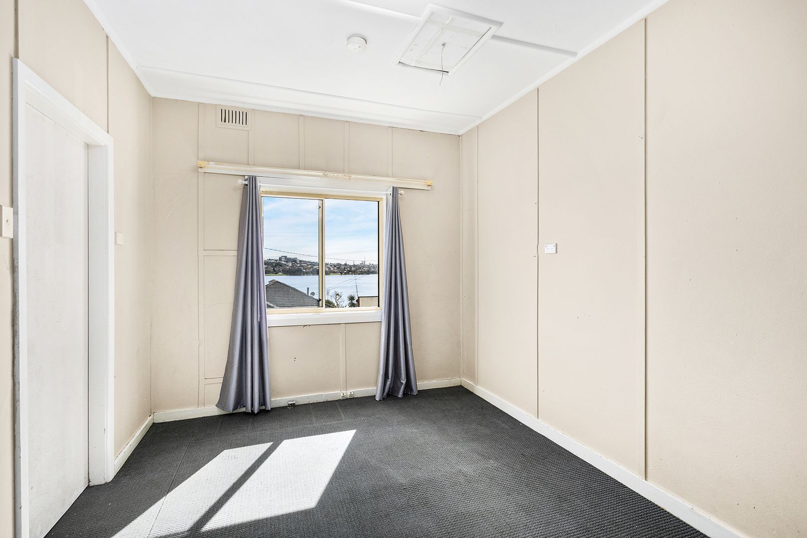 111 Lakeview Parade, Primbee NSW 2502 - House For Rent | Domain