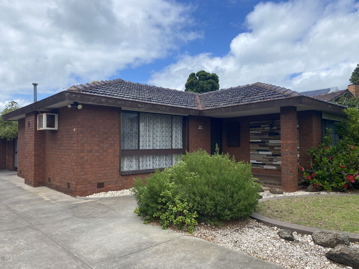 12 Queen Street, Seaholme VIC 3018 - House For Rent - $650 | Domain